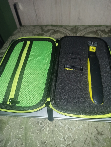 Электробритва триммер Philips one blade