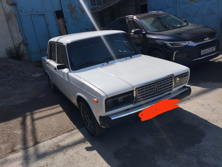 Moshina sotladi vaz 2107