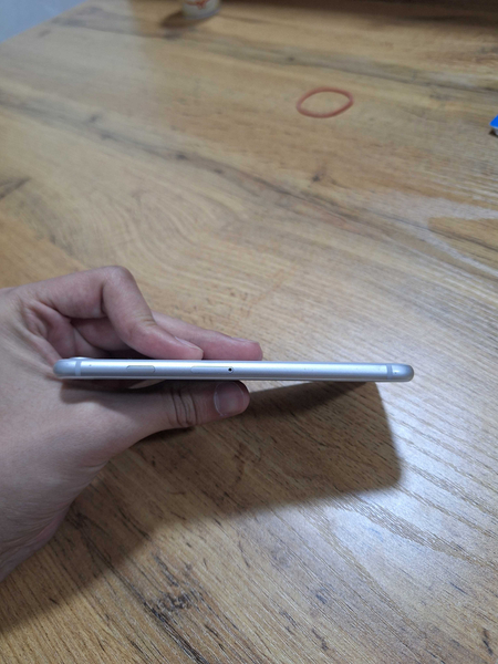 Iphone 8 ideal KH/A 64GB oq / Iphone 8 Идеаль KH/A 64ГБ белый