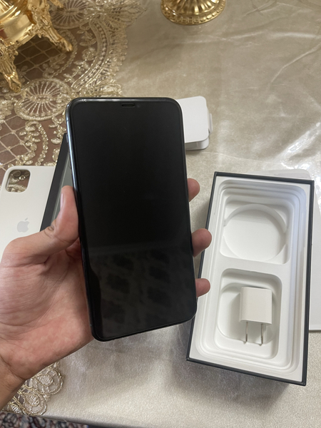 Iphone 11 Pro max ideal karobka dakument