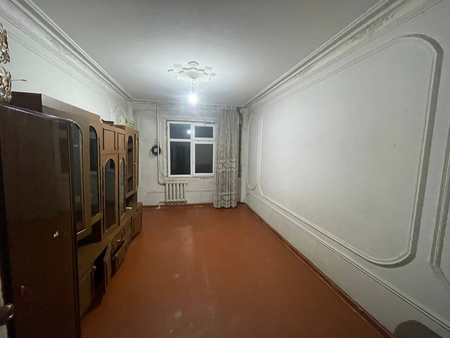 Продается 3 х комнатная квартира Юнусабаде 11,рядом Мегапланет
