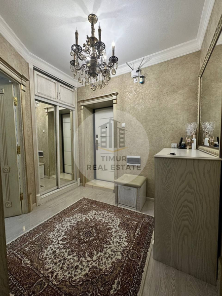 Продается квартира Чайхана Салом 2/4/4. 77серия