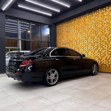 Продается стильный и надежный Mercedes E-200