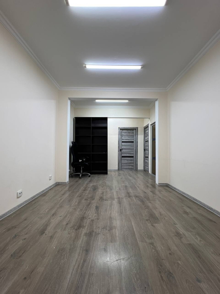 Продаётся офис 95м2 / улица Шампанский