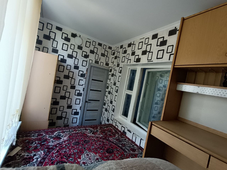 Продам 1-ком квартиру на Сергели-7 вдоль линии метро