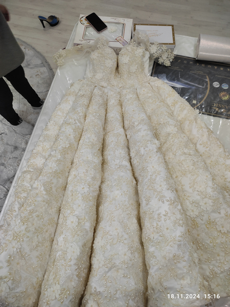 Свадебное платье