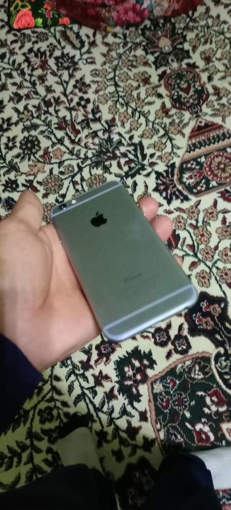 Honor X6  IPhone 8 IPhone 6