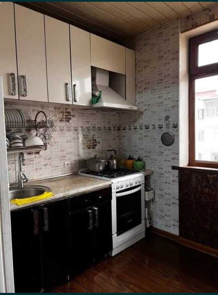 Гулзор  .4/4/5.   -Хороший ремонт-  92 м²  ( GULZOR MAHALLA )