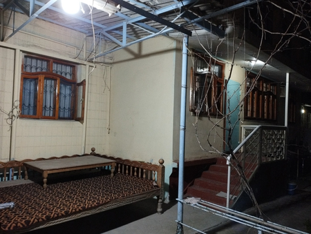 Квартира  120 КВ 1-этаж 5 комнат