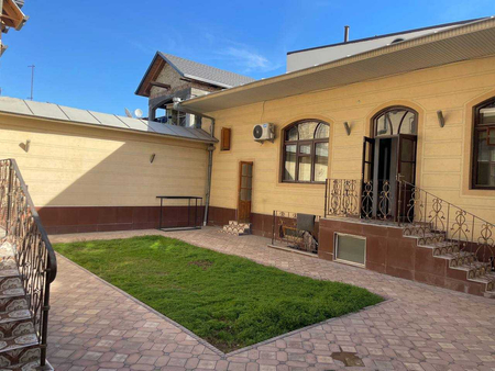 Сдаётся дом под офис Саломатина