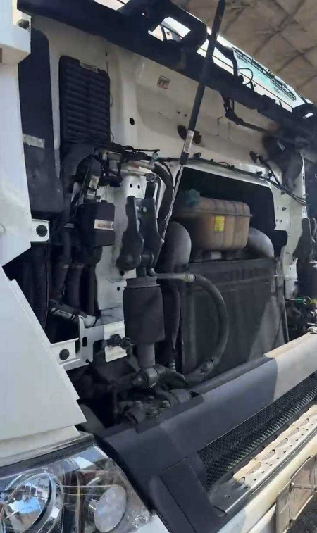 HOWO T7 2018 6х4, Метан 12 газ баллон, Подушка