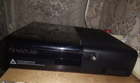 Xbox 360Е Продаю