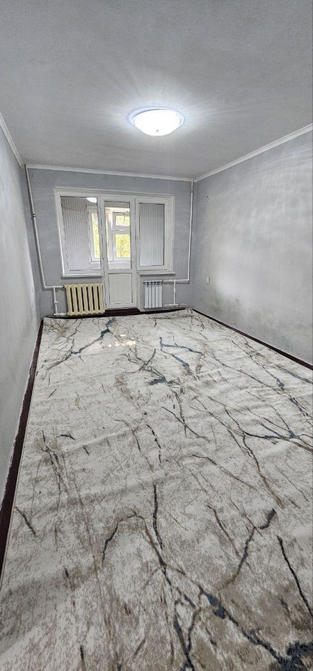 24 квартал Чиланзар 1 ком 4 этаж 5  35м²