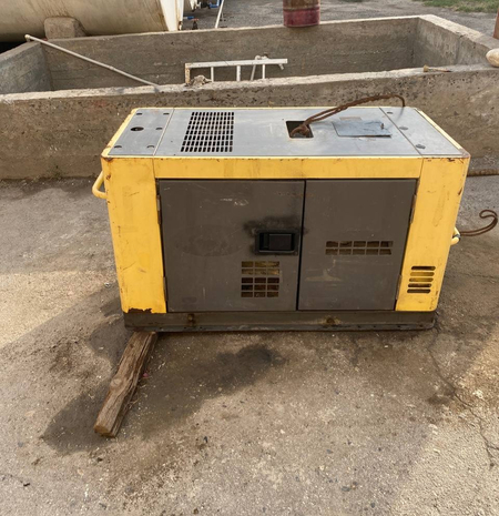 Kipor генератор 15 KVT.