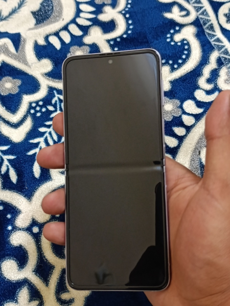 Samsung Galaxy z Flip 3