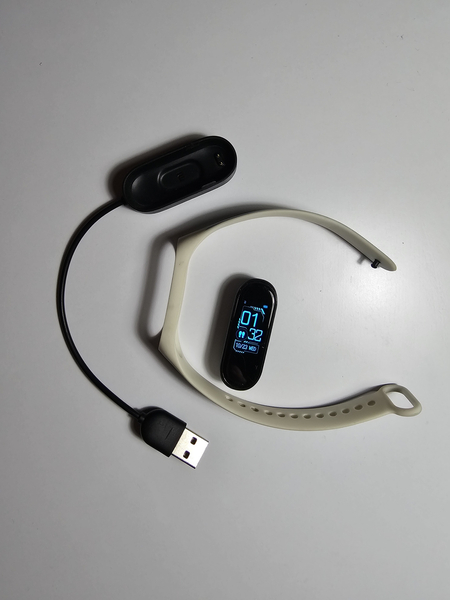 Smart band 8 pro,mi band 4(global)