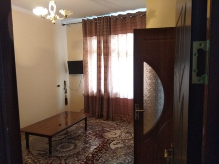 Продам. 2/3/7 балкон 1х3. Сергели 6а. Недорого 54кв.м.