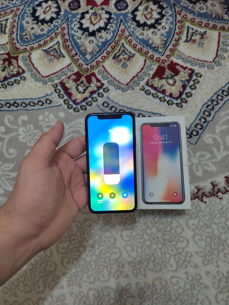 Apple Iphone X 64Gb Black Karobka Original LL/A Sastayani Otlichni Zor