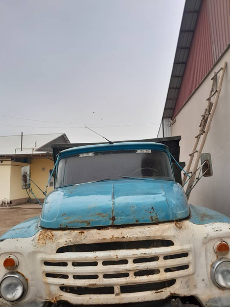 Zil sotiladi narxi 50