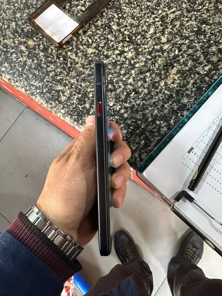 RedMagic 7s pro 18/512 sotiladi igravoy tel