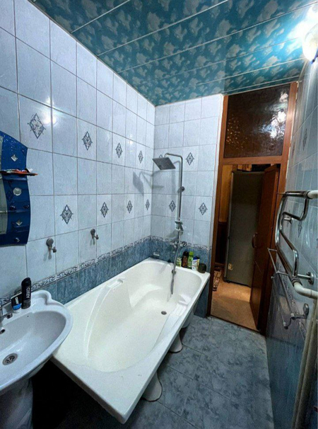 Чиланзар 12кв Срочно Продается квартира 3ком  1 этаж