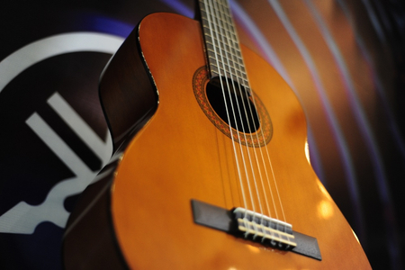 Классическая гитара Yamaha CM40