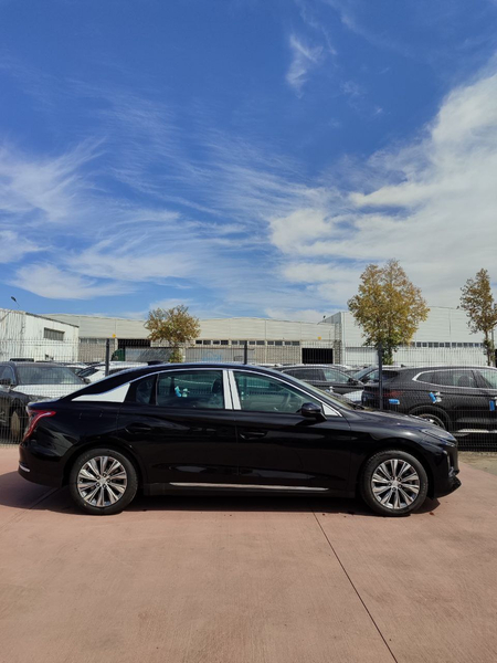 Hongqi e-qm5 500km full с гарантией