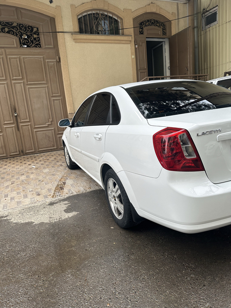 Lacetti aftomat 2011