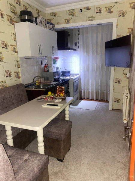 Срочно продаётся 3 комн квартира на Себзаре