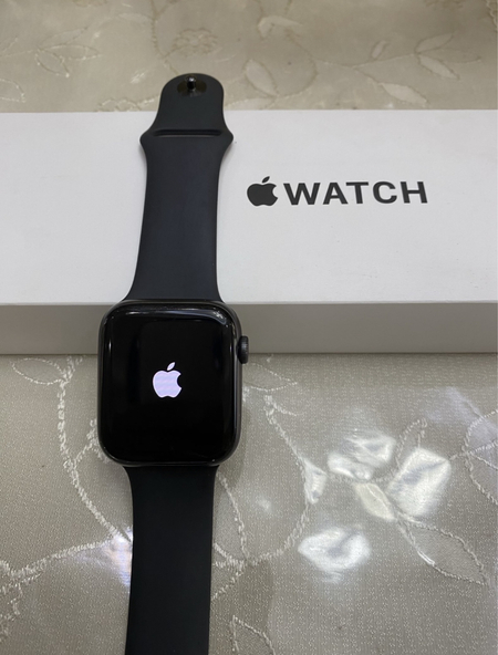 Apple watch SE 44mm black