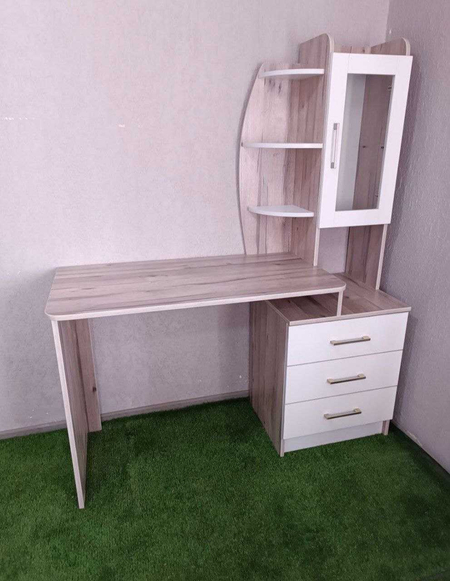 Из МДФ новый стол письменный,компьютерный,парта.