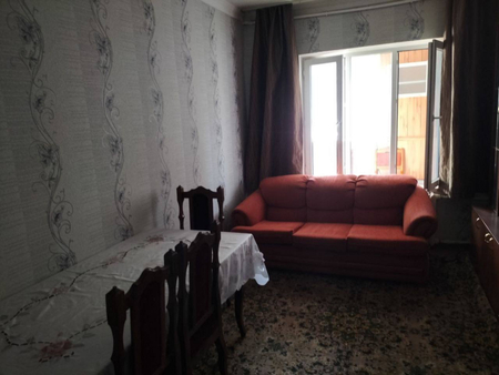 ПРОДАЕТСЯ КВАРТИРА Ц-4, ор-р Алайский рынок  4/4/4
