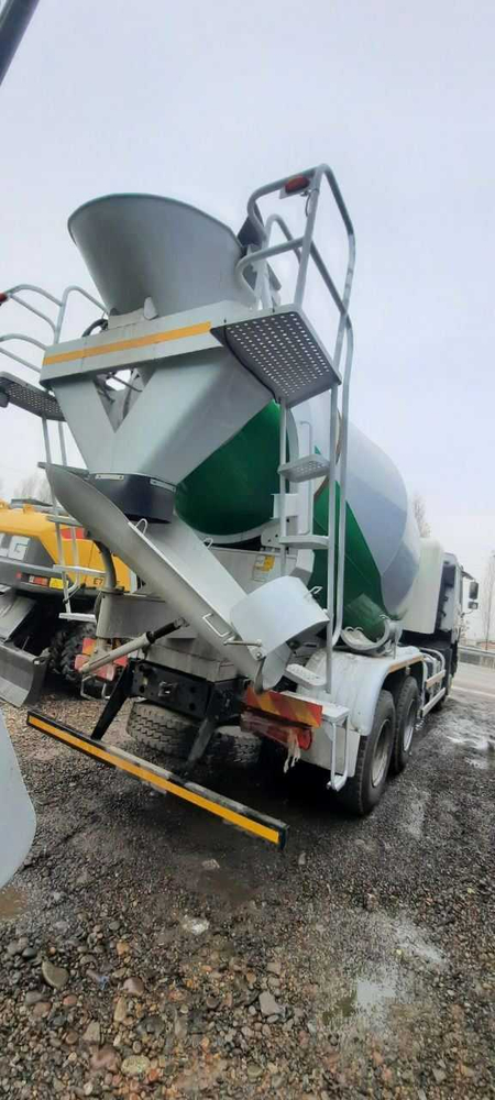 Автобетоносмеситель Howo-7 6x4 CNG 
(380 л.с. 9 куб.м)