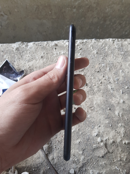 Iphone 7 rangi qora 32 gb
