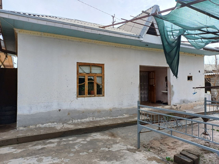 Markazdan uy sotiladi