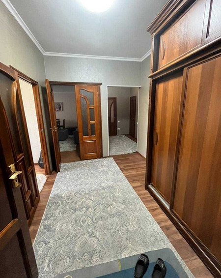 3 комнатная.Ул.Нукусская.130 кв.м.