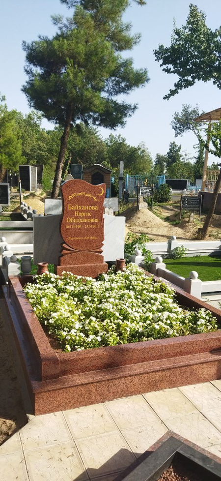 Памятники. Qabr toshlari uchun buyurmalar qabul qilamiz.
