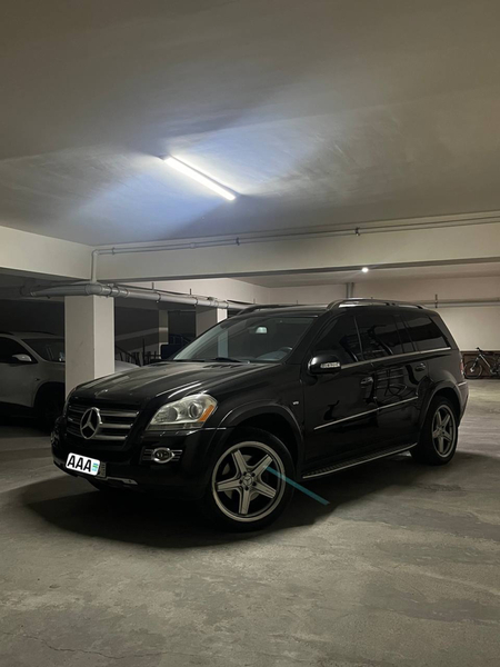 Mercedes-Benz Gl550