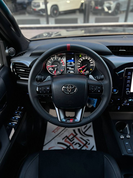 TOYOTA HILUX GR SOPRT 2024 новое готов