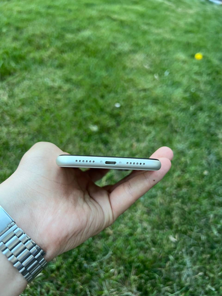 iPhone 11 sotiladi srochno