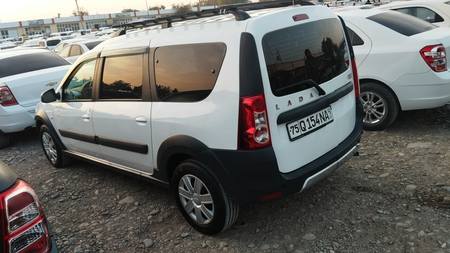Lada Largus cross