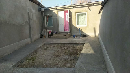 Srochno Bektemirda uy sotiladi 2 xonali uy yashashga hamma sharoitlari
