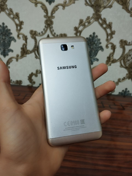 Samsung Galaxy j 5
