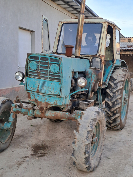 YuMZ traktor hadavoy