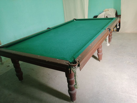 Billiard stoli. Komplekt ki va toshlari bn