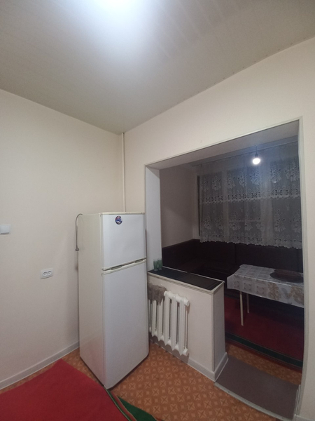 Сдаю 2ком./3/5 Юнусабад 17кв-л.12поликлиника.С ремонтом и обстановкой.