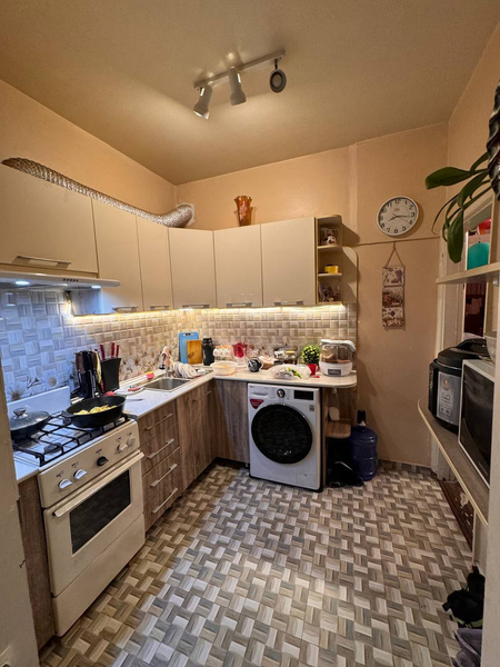 Продаётся квартира Чиланзар 20 квартал 3-4-4
