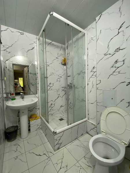 м.Ойбек Госпитальный 1-комнатная 2/2 35 м² ремонт меб/тех