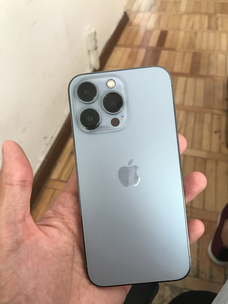 Iphone 13 pro blue