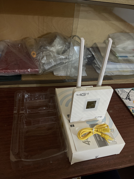 Simsiz GSM WI FI Faqat Sim card bilan ishlidi